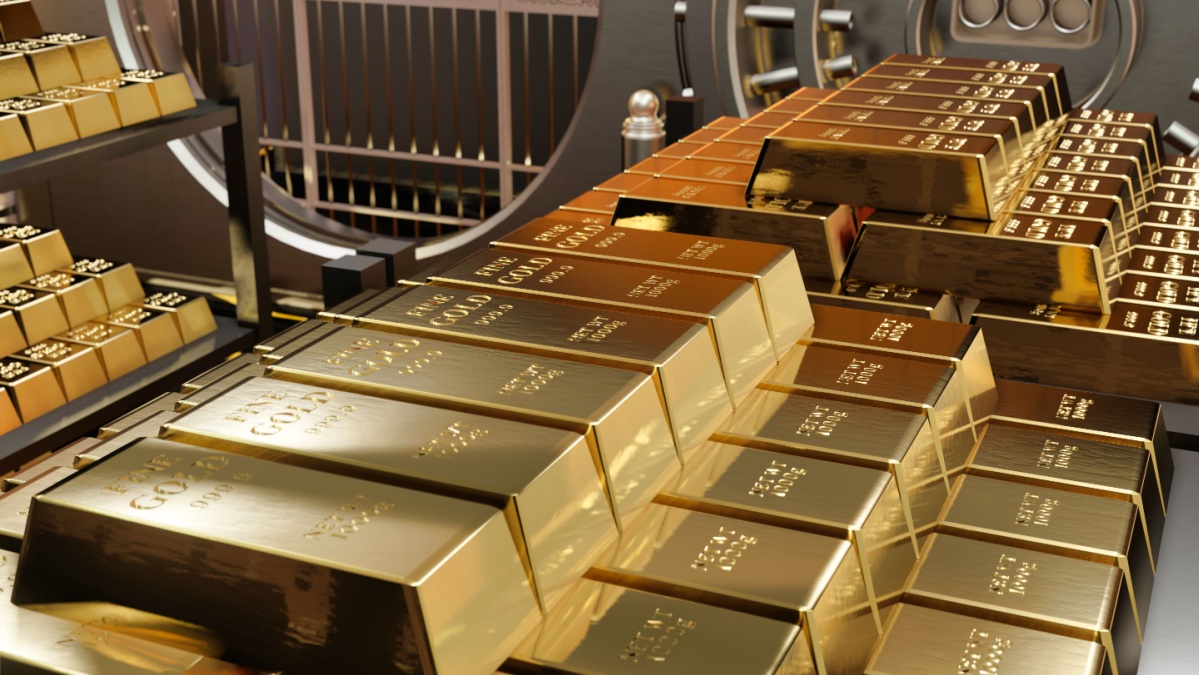 The Golden Slip: What Higher Interest Rates Mean for Gold - Wealthy ...